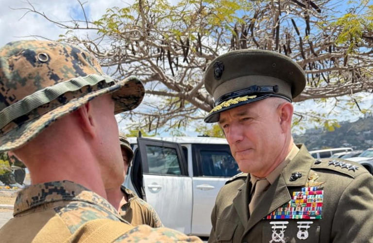 Top US commander for Latin America makes surprise visit to Venezuela