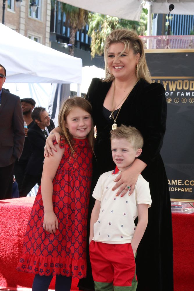 Why Kelly Clarkson pulled the plug on talk show—find out why The Kelly ...