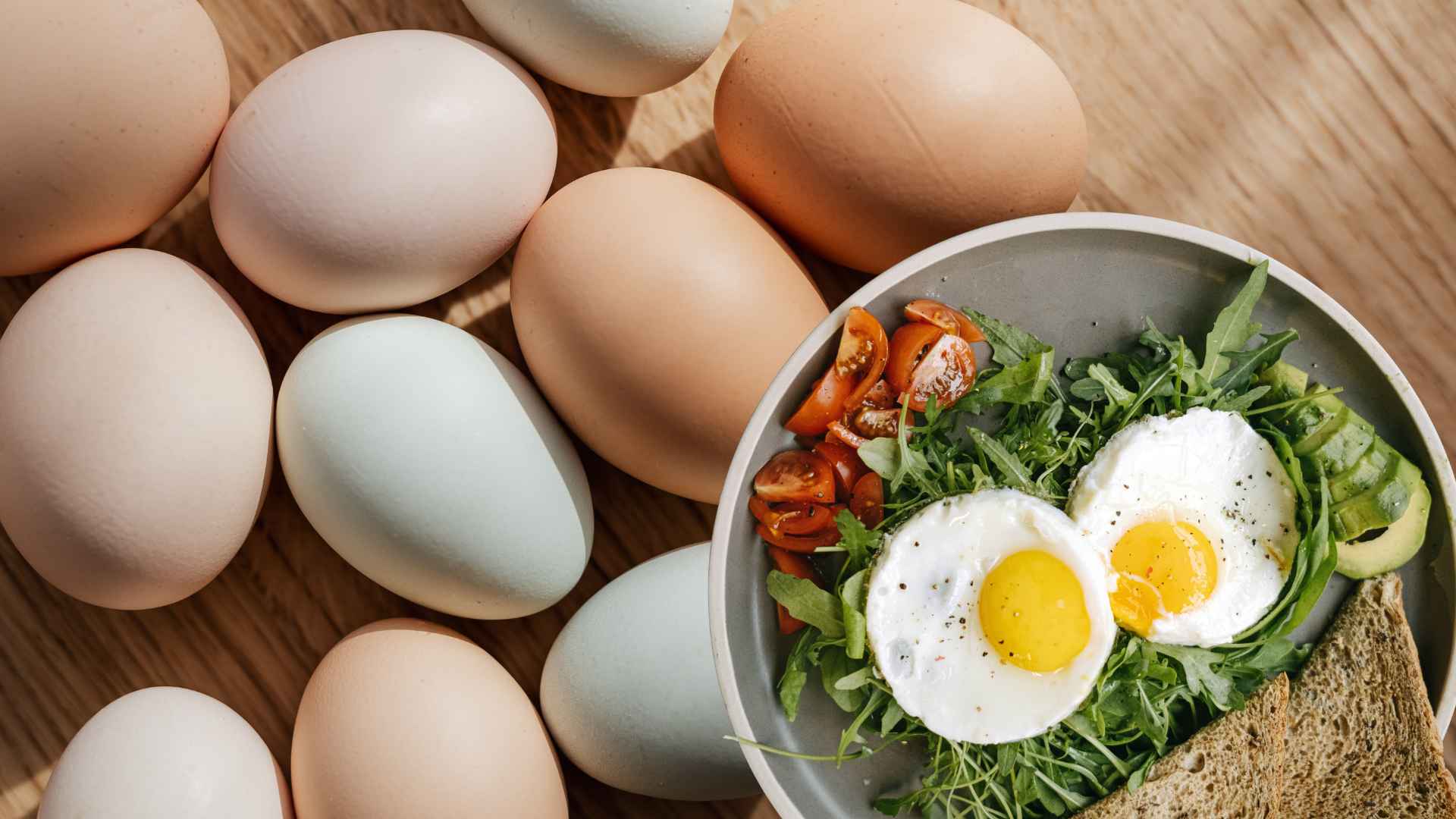 Trứng tốt nhưng không phải ai cũng nên ăn thường xuyên