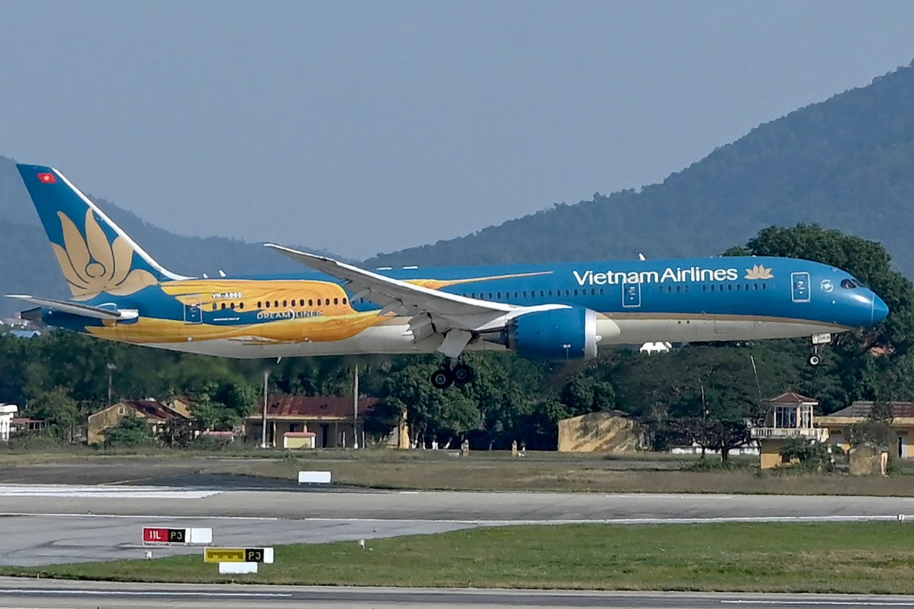 Boeing bags orders for almost 100 jets from Vietnamese carriers