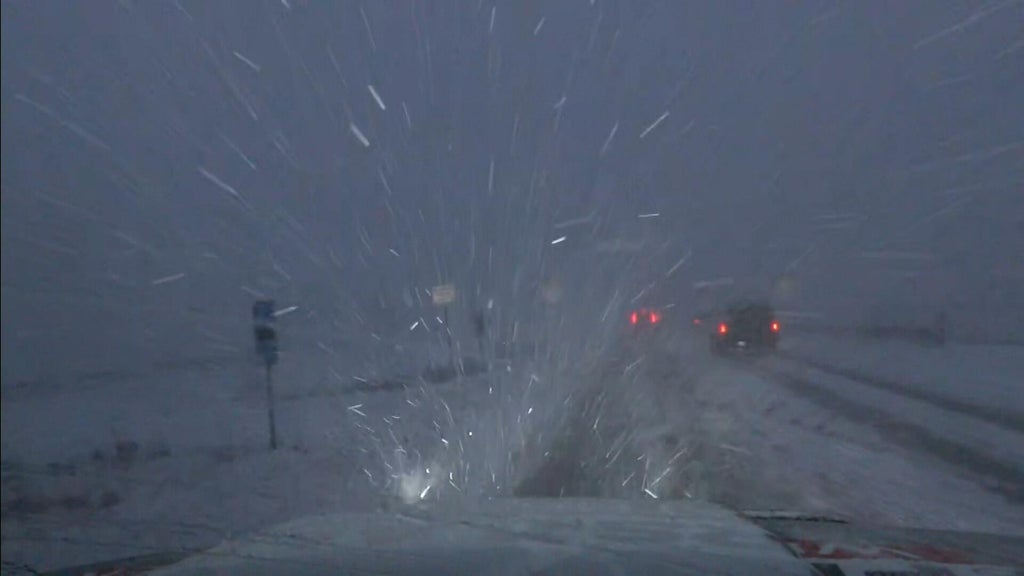 Hurricane-force winds whip Colorado's Front Range; more mountain snow ...