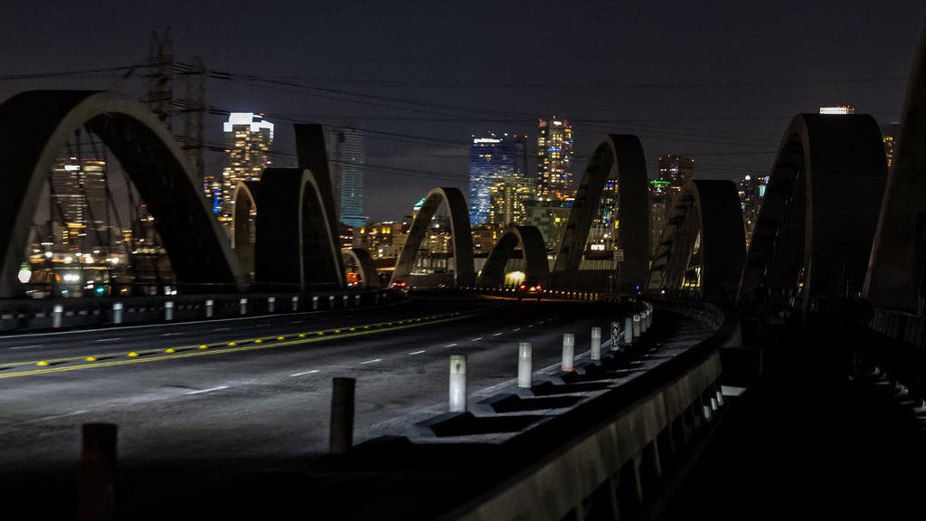 Los Angeles hires firm to relight 6th Street Bridge before 2028 Olympics