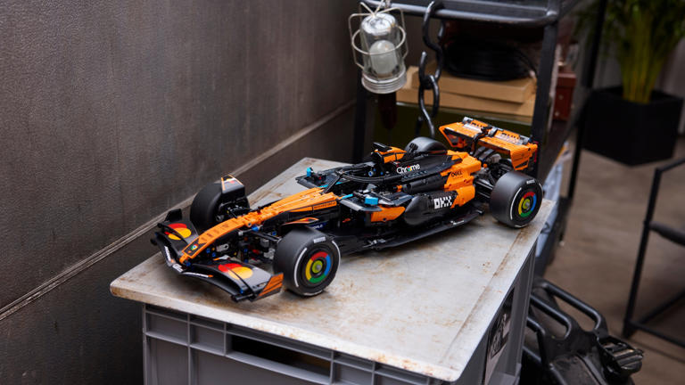 PHOTOS - McLaren MCL39 Lego Technic : la F1 championne 2025 en 1 675 ...