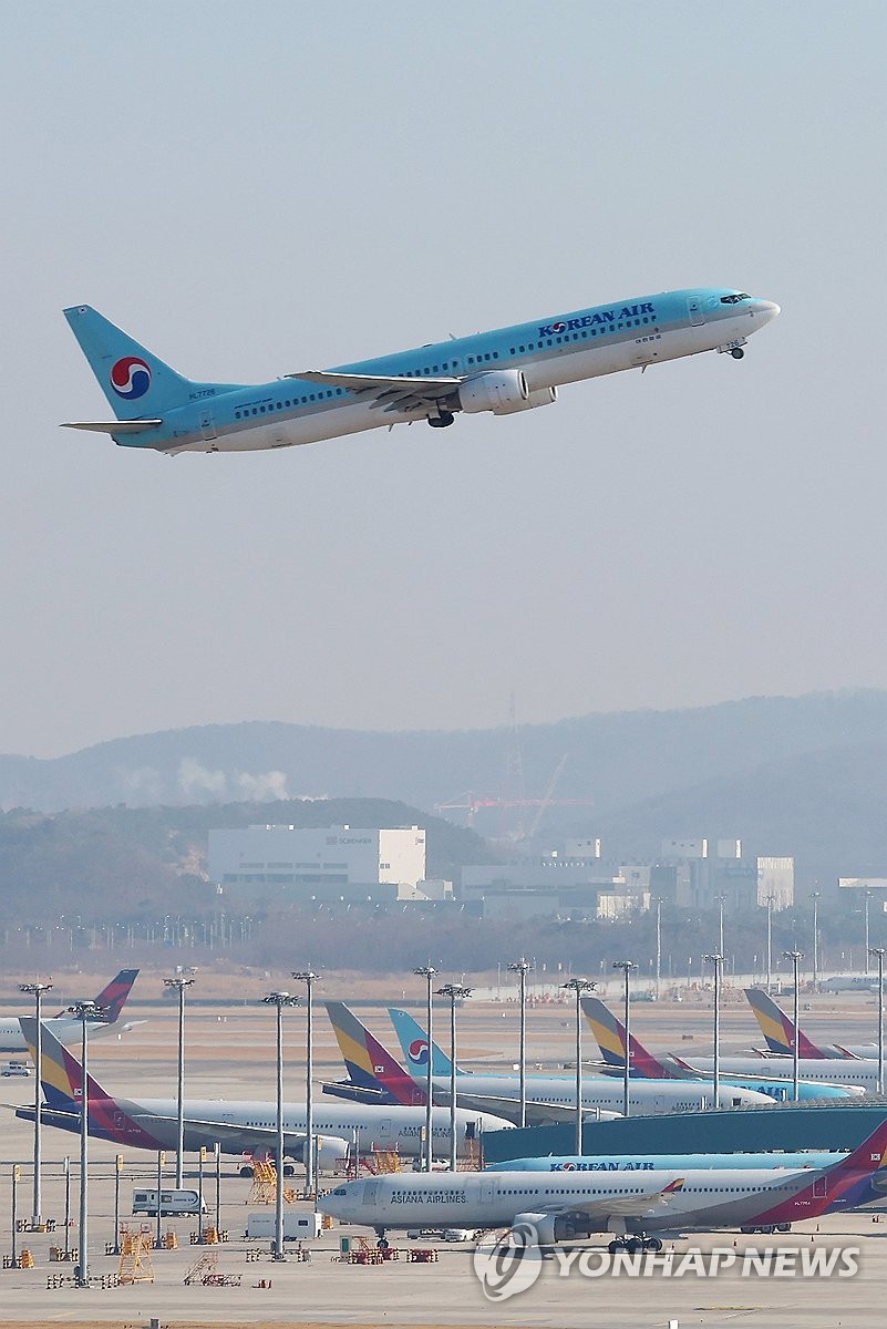 Air traffic volume tops 1 mln flights for 1st time in 2025