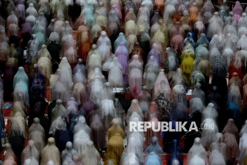Kalender Hijriah global tunggal: Antara cita-cita persatuan dan ...