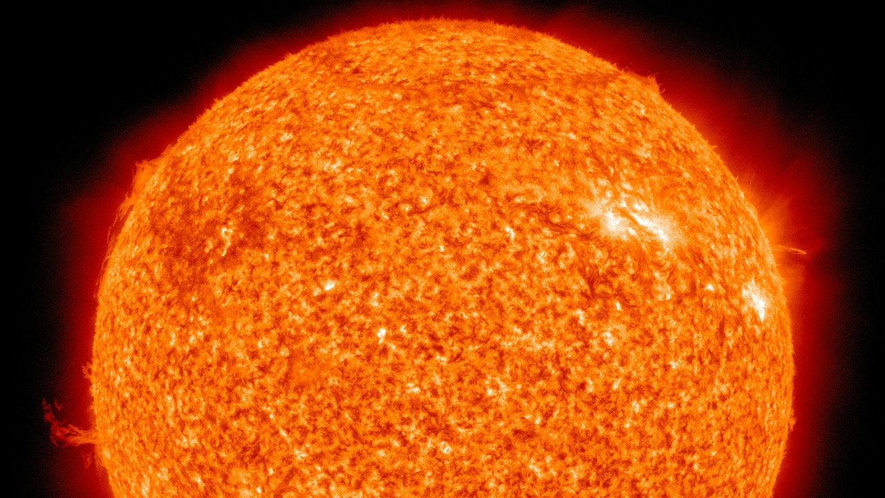 Sun’s messy magnetic flip marks peak of current solar cycle