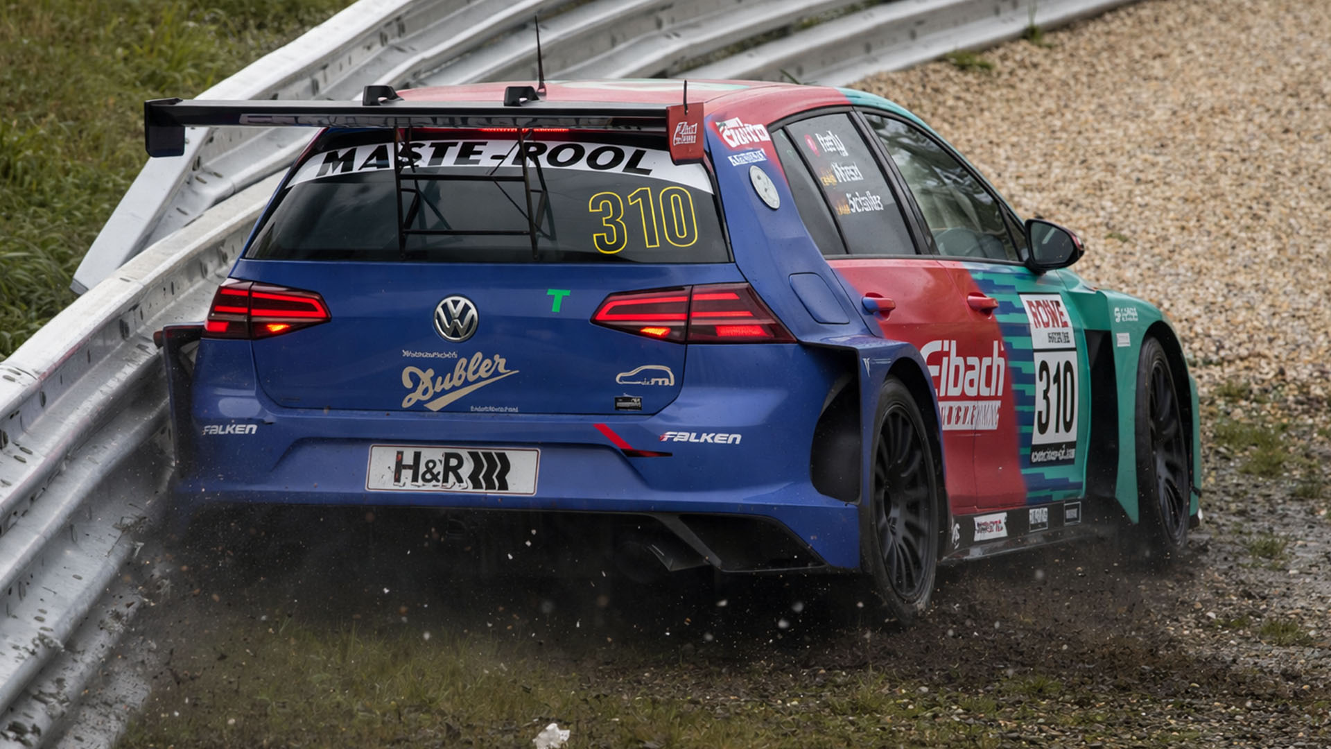 Hard impact after loss of grip at Nordschleife