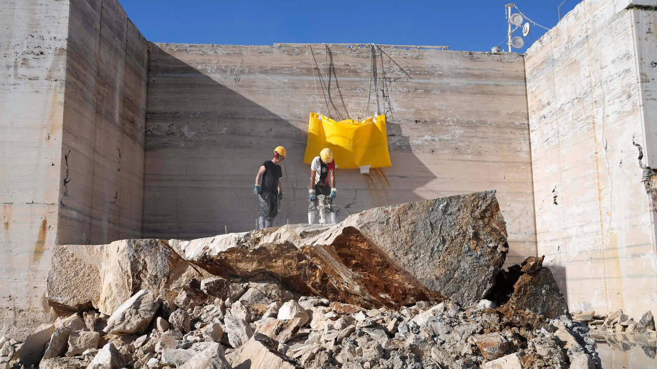 Ancient Roman travertine quarries supply modern architecture