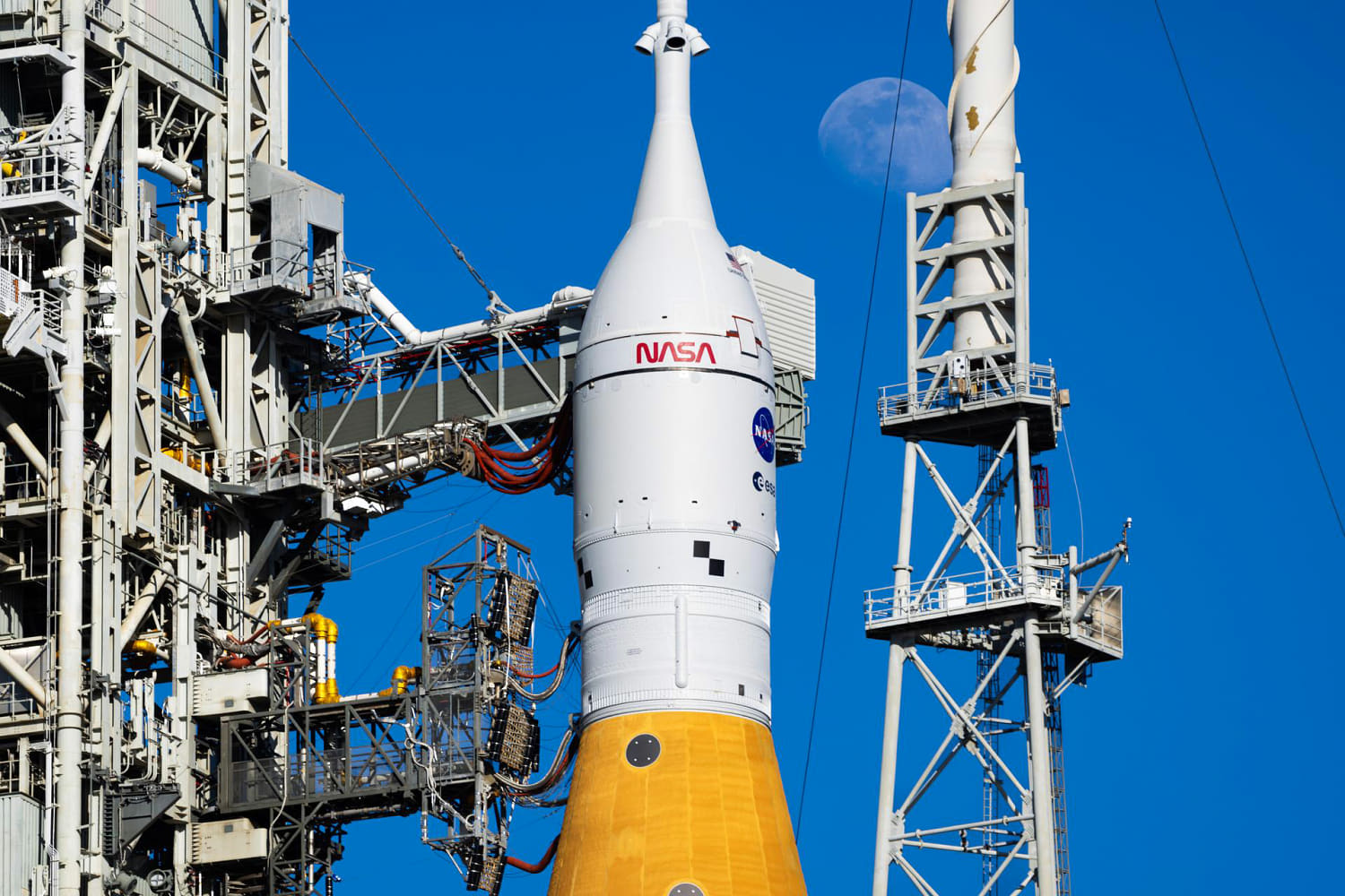 NASA rehearses moon launch again after repairing its rocket