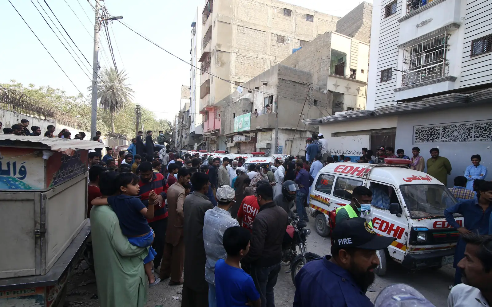 At least 16 killed after building collapses in Pakistan