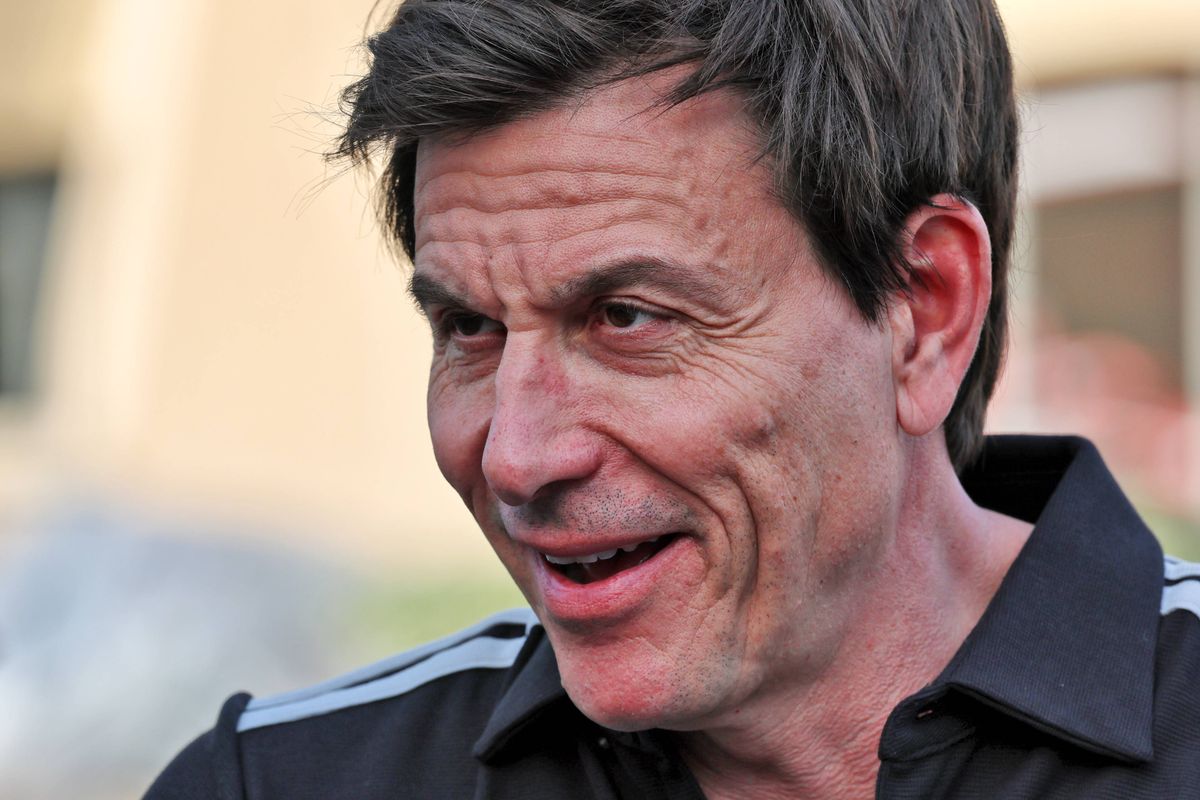Wolff wekt verbazing door geen Mercedes-coureur als favoriet te noemen