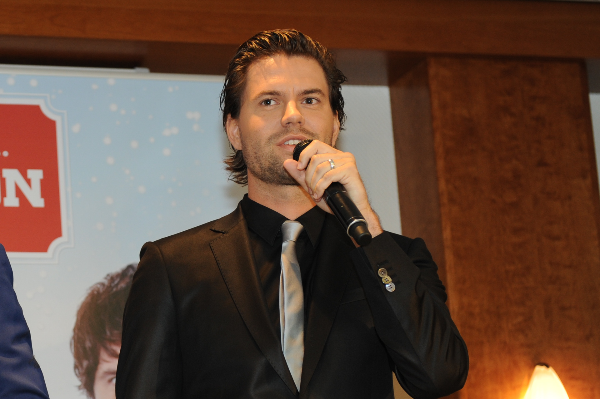 Simon Keizer kondigt nieuwe single aan