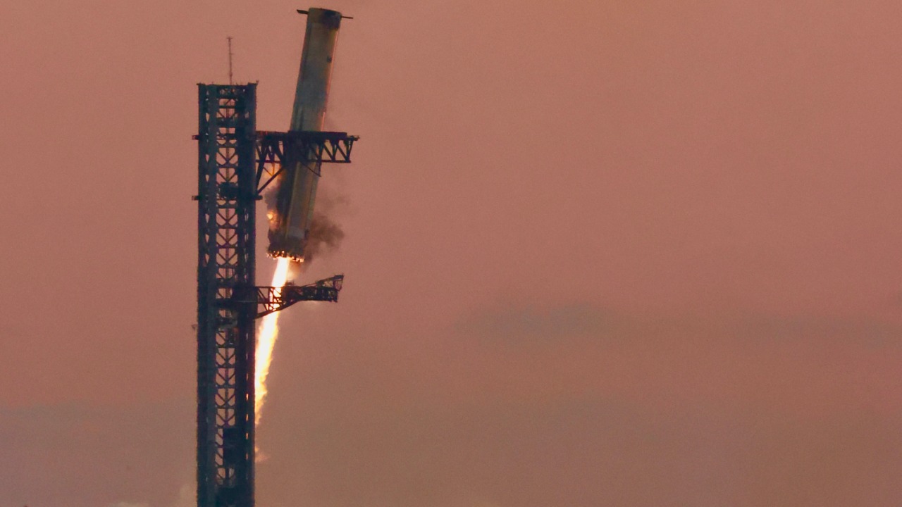Feds clear new Starship flight paths for SpaceX
