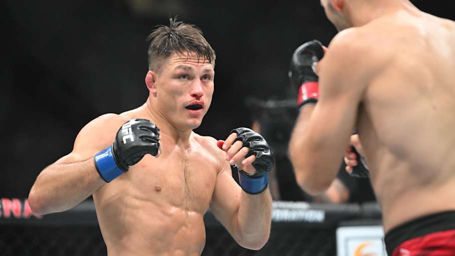 UFC adds fan-friendly fight to bolster Holloway vs. Oliveira-headlined ...