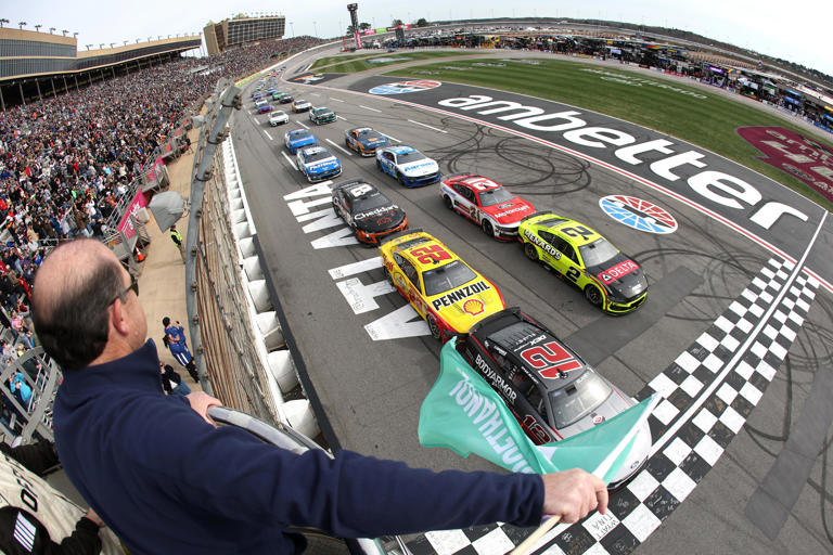 NASCAR reveals green-flag times for races at EchoPark in February 2026