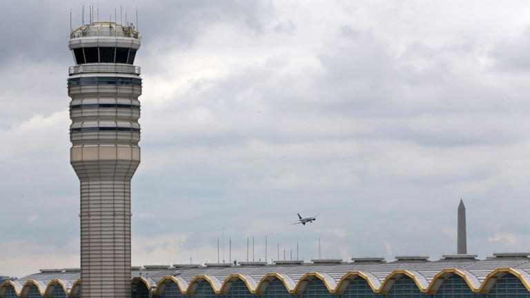 Duffy announces new flight strip upgrades at DCA