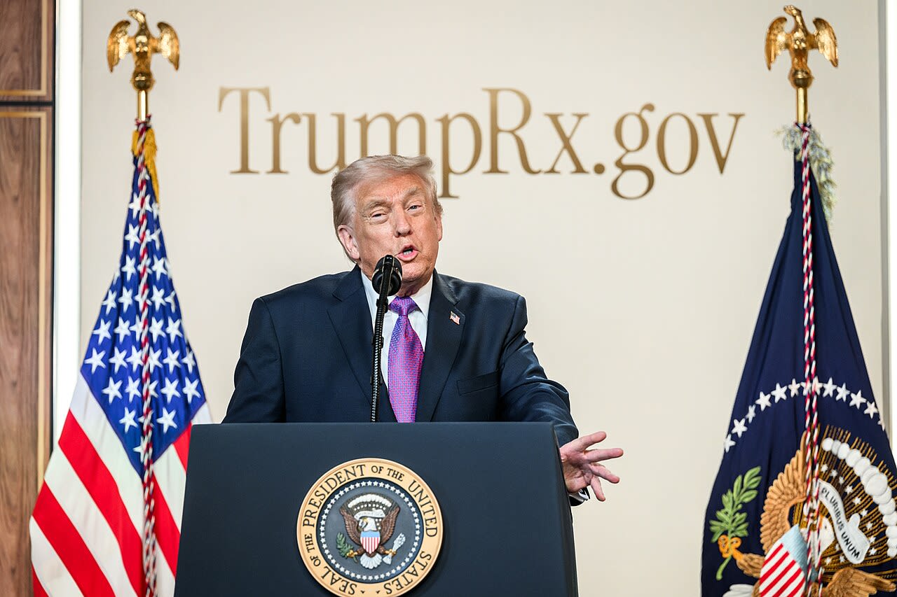 Donald Trump's decision to bar two governors from dinner sparks boycott ...