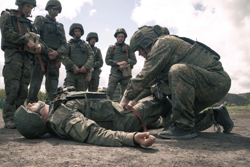 Russian soldiers allegedly shot themselves for payout