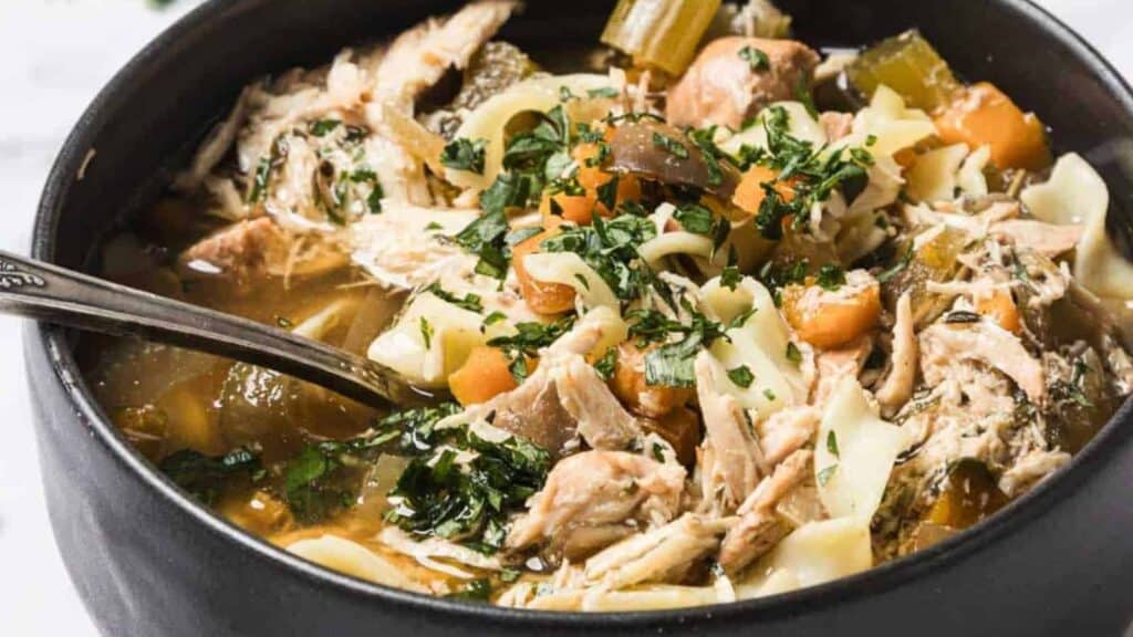 21 hands-off slow cooker recipes that keep cooking low stress