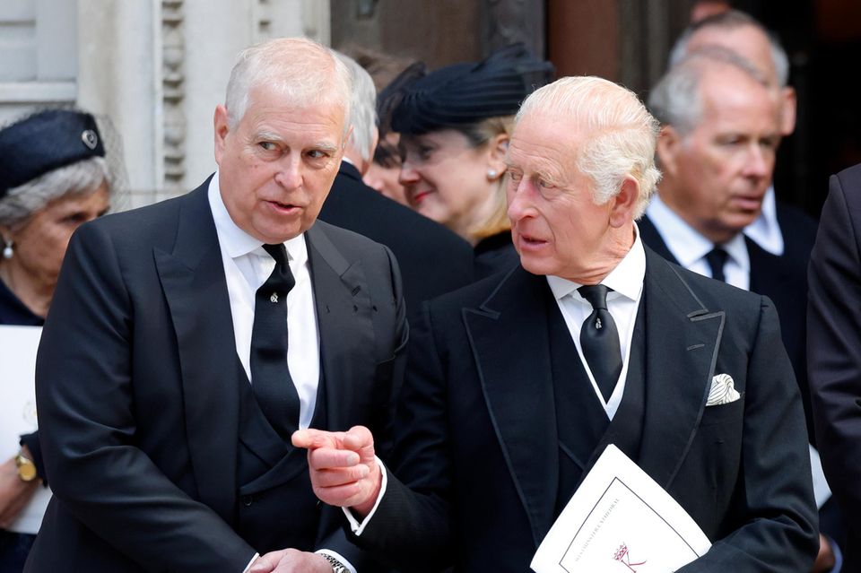 Andrew Mountbatten-Windsor: König Charles äußert sich erstmals zur ...