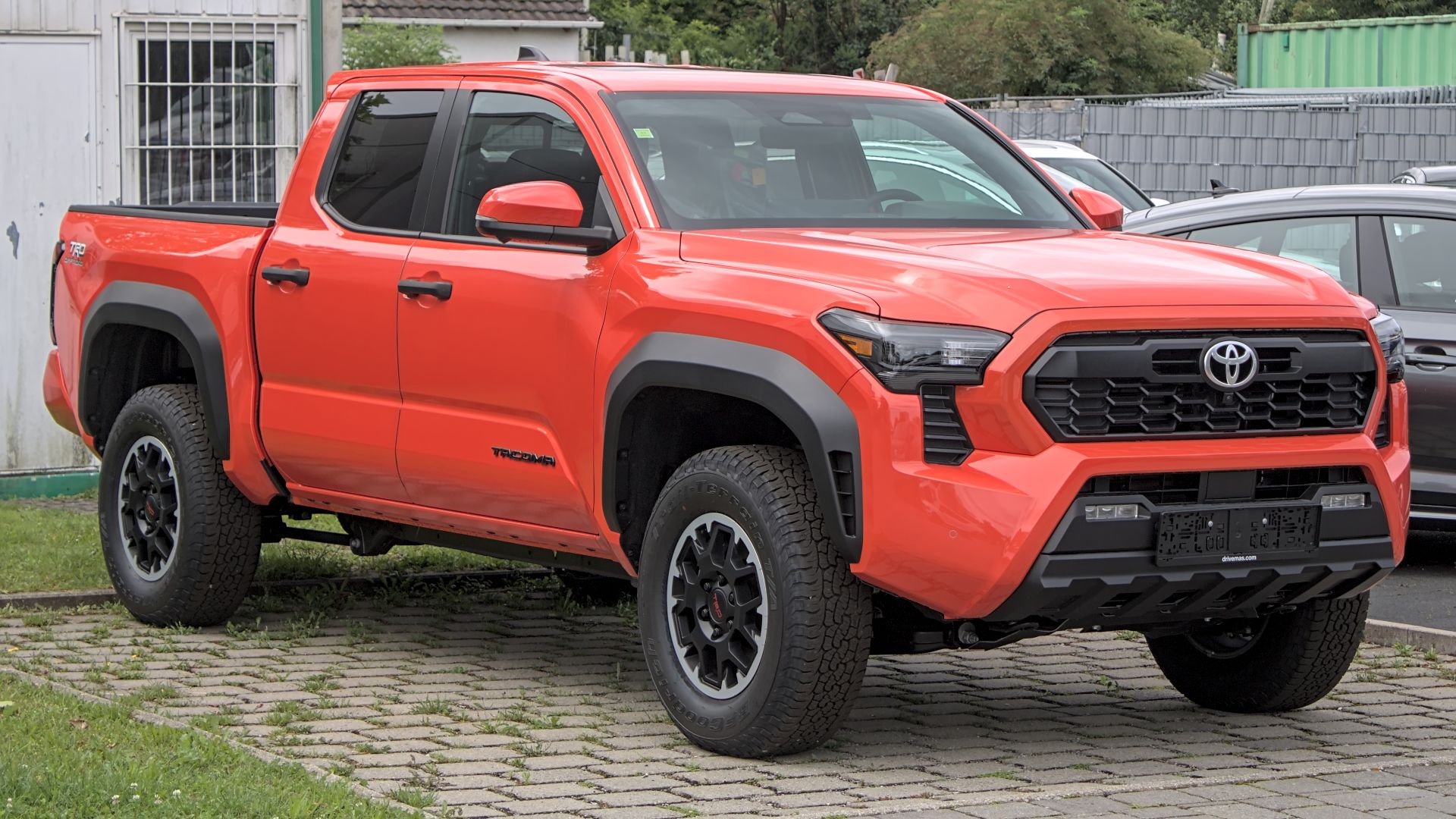 20 reliable cars with surprisingly pricey repairs