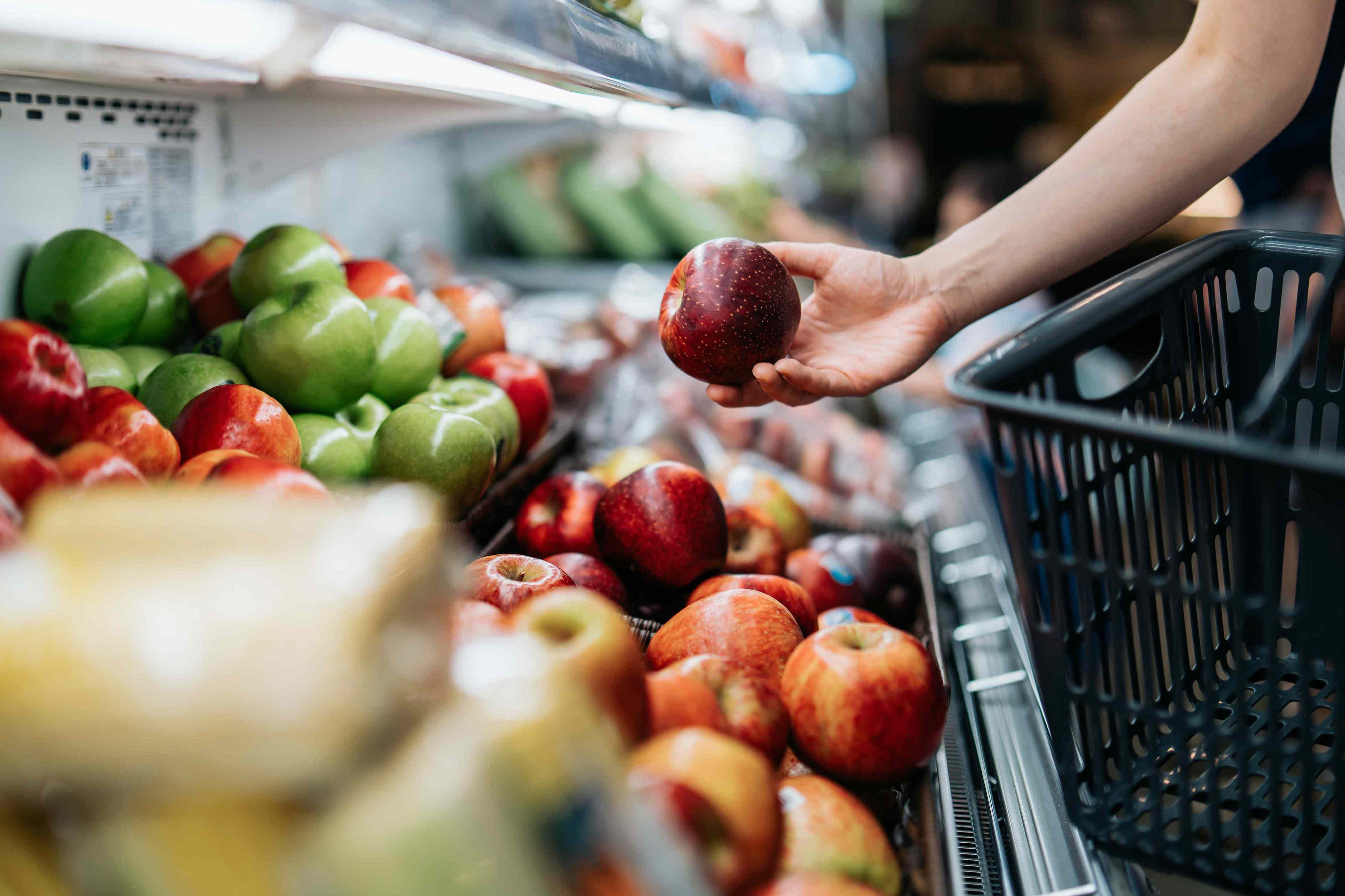 The most and least expensive grocery stores, according to a new report