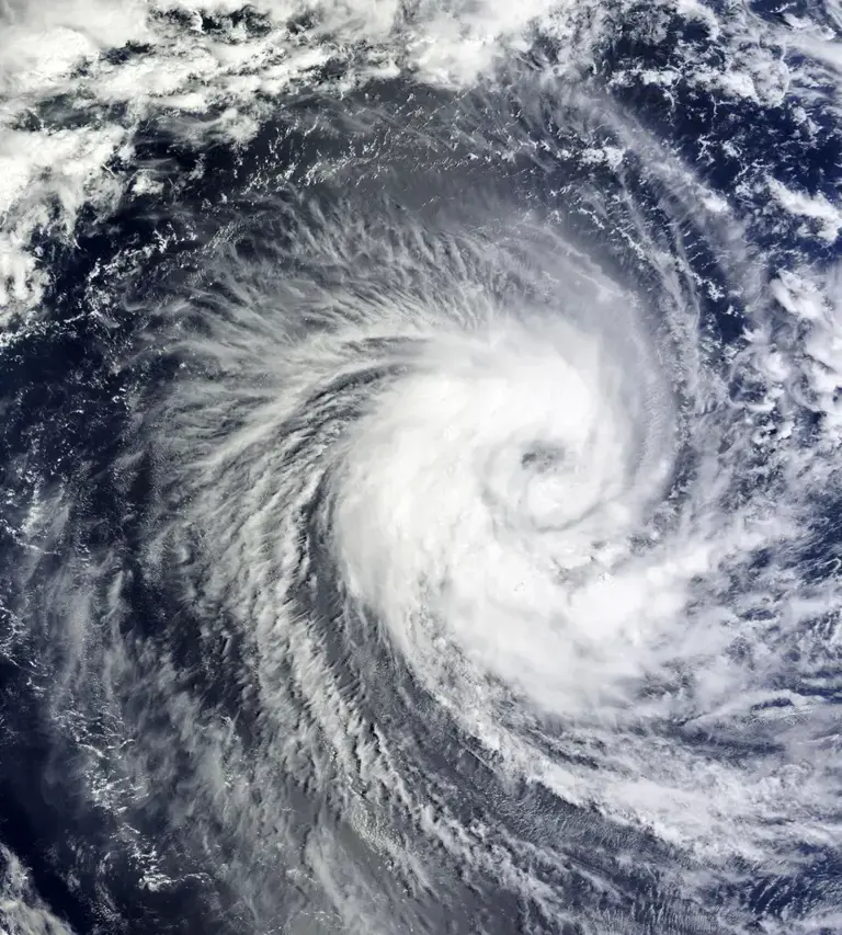 Storm tracker secrets: 6 things professionals notice immediately