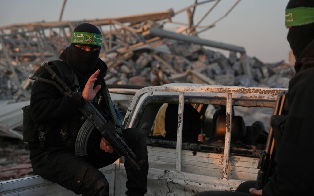 Hamas tightens grip in Gaza, increasing skepticism of Trump’s peace plan
