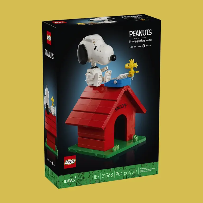 The first-ever Snoopy set is Lego perfection