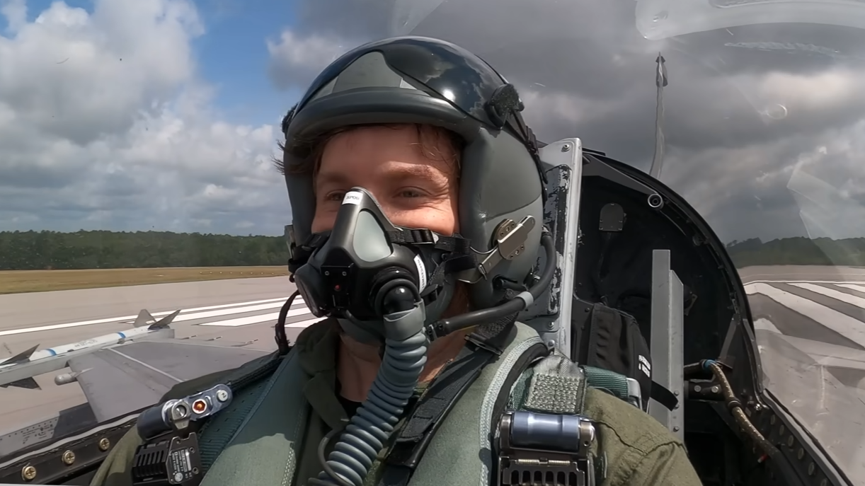 This is what 6.9 g-forces did to my body in an F-16 fighter jet