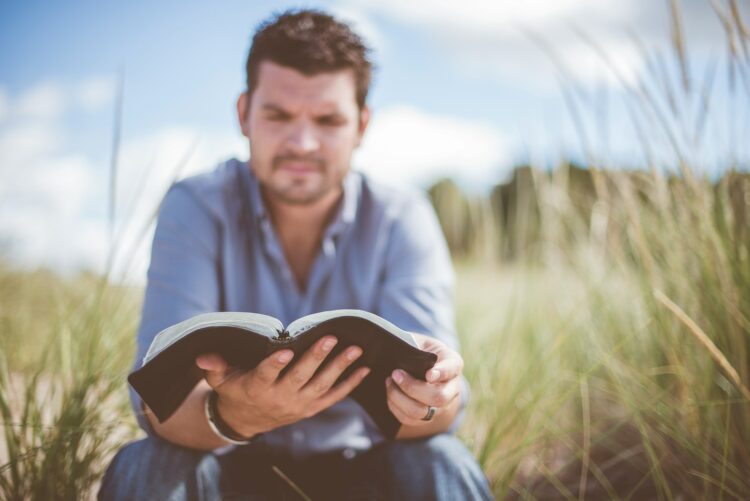 15 things you should never say to a Christian