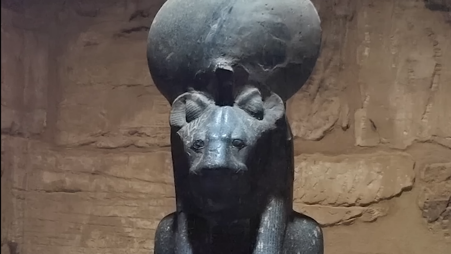 The statue moved - what happened inside Karnak