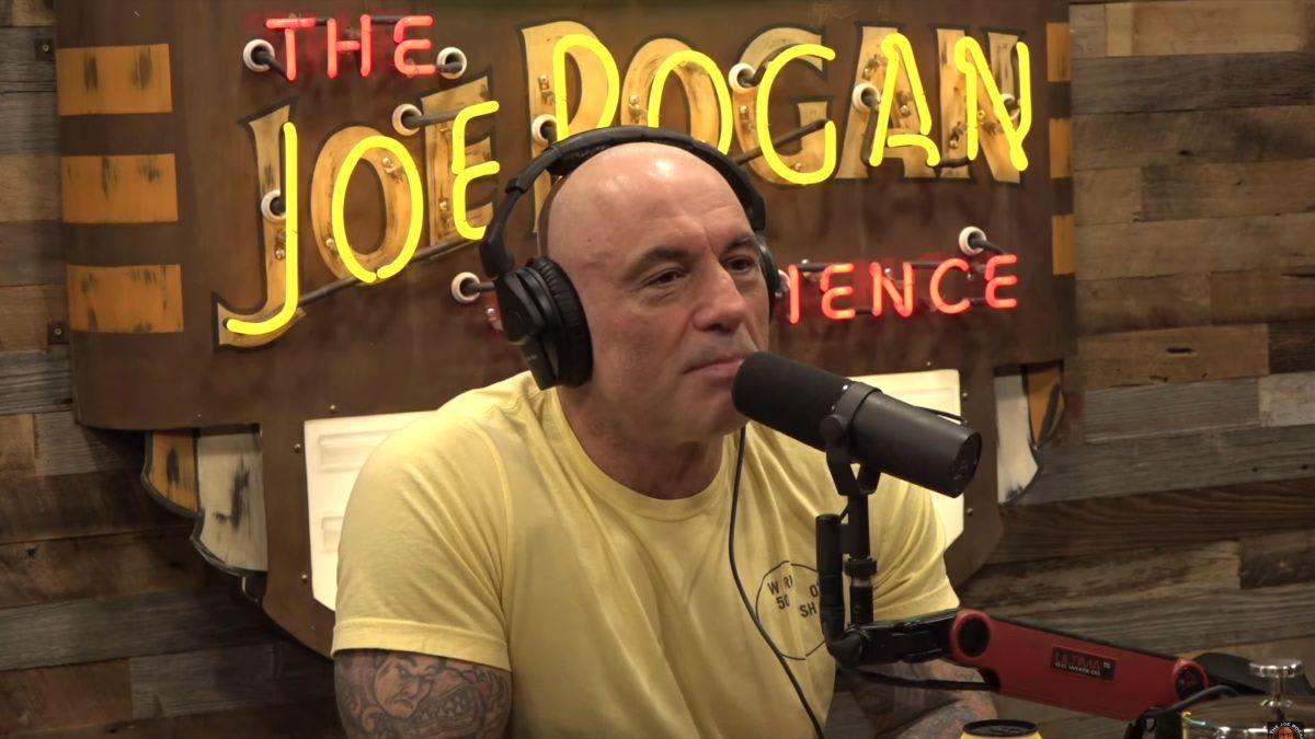 Rocker Jack White slams 'slow' Joe Rogan for changing tune on Donald ...