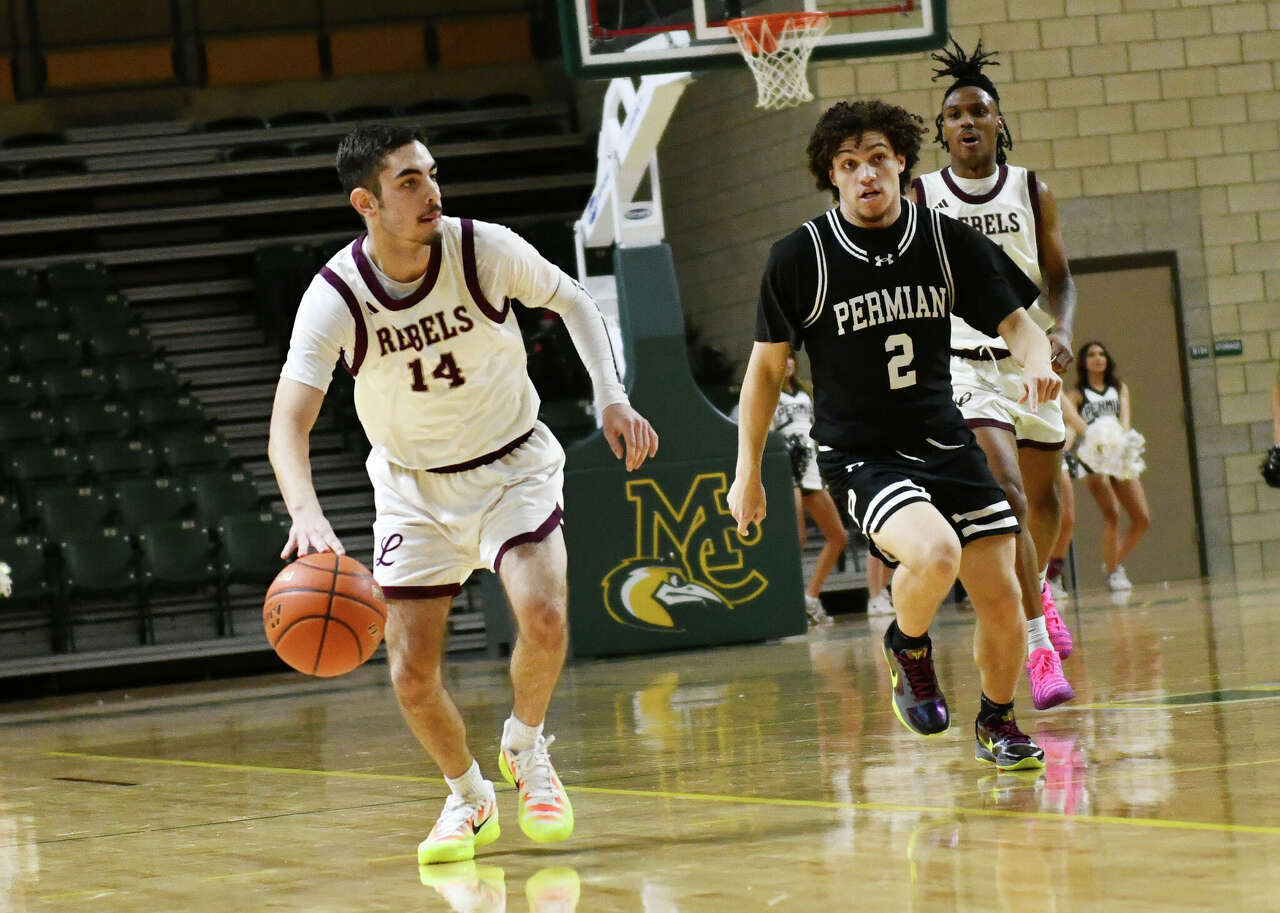 High school basketball playoff pairings for area schools