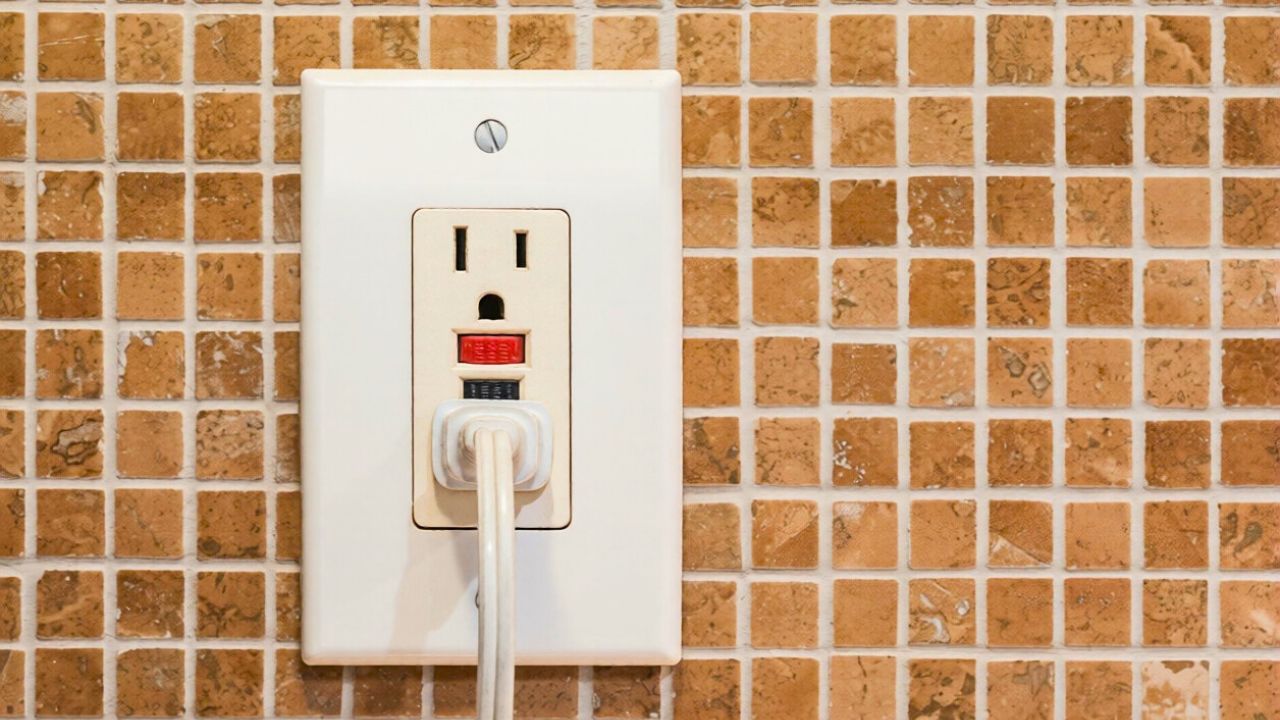 The GFCI detail homeowners mess up in older kitchens