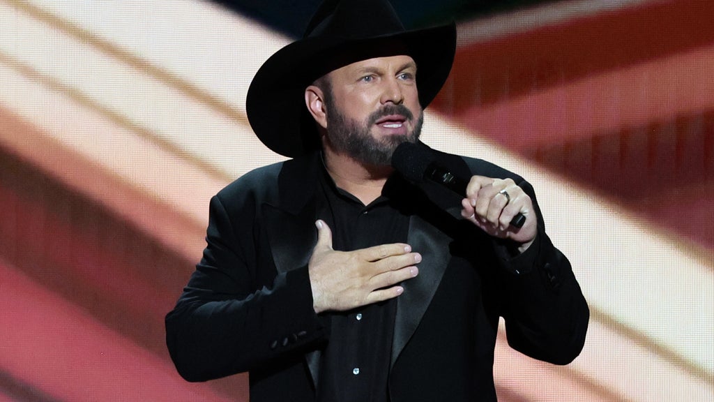 2026 Summerfest lineup released with Garth Brooks, Ed Sheeran, Post ...