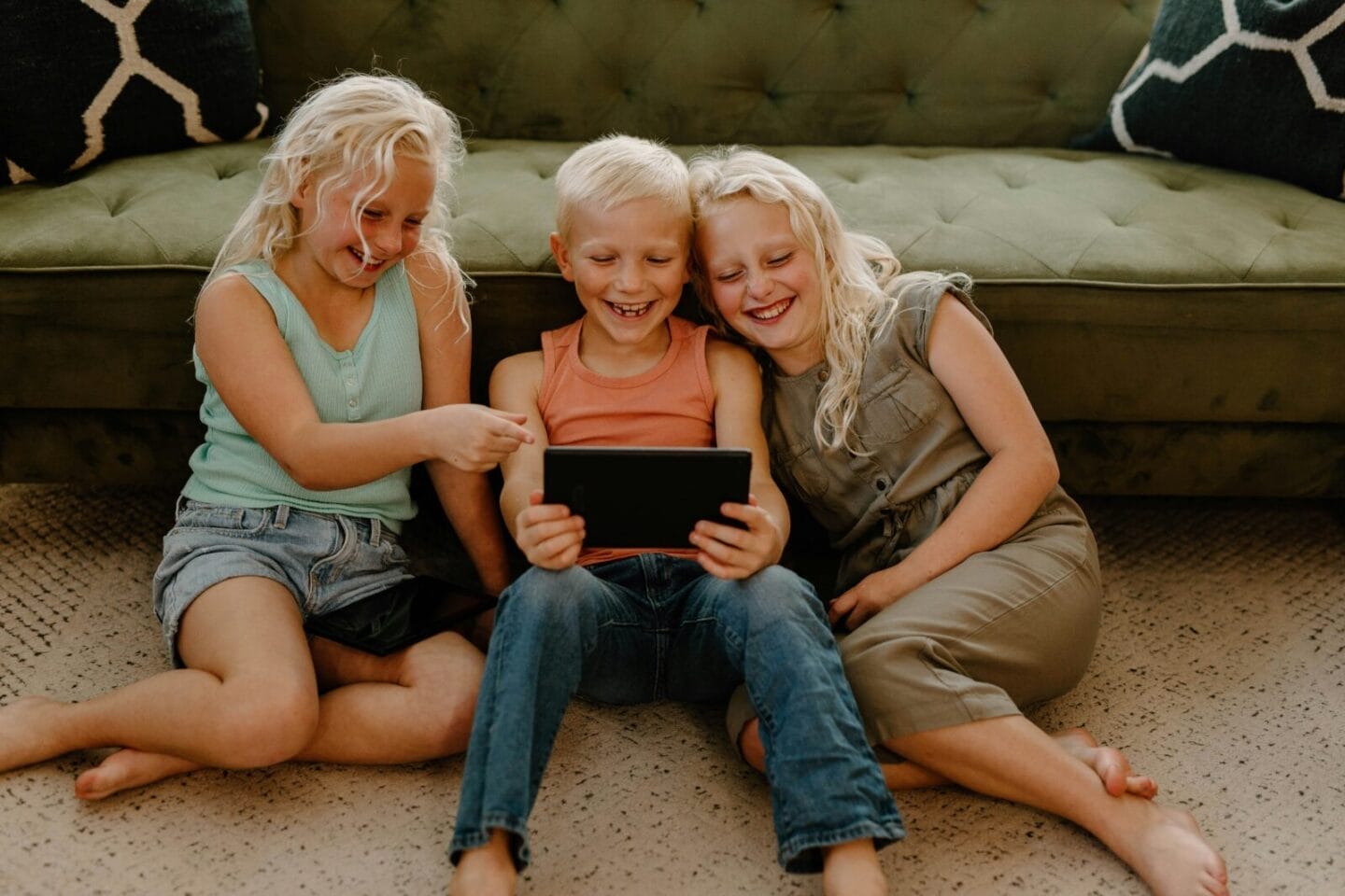 This customizable flowchart helps my kids manage their own screen time