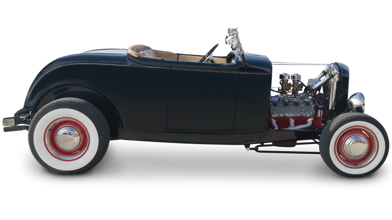 Ford 302 V8 vs. Chevrolet 305 V8 - Which is better for hot-rodders?
