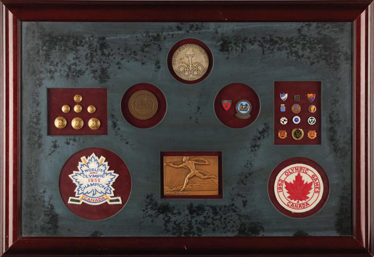 Canadian men’s hockey gold medal up for auction