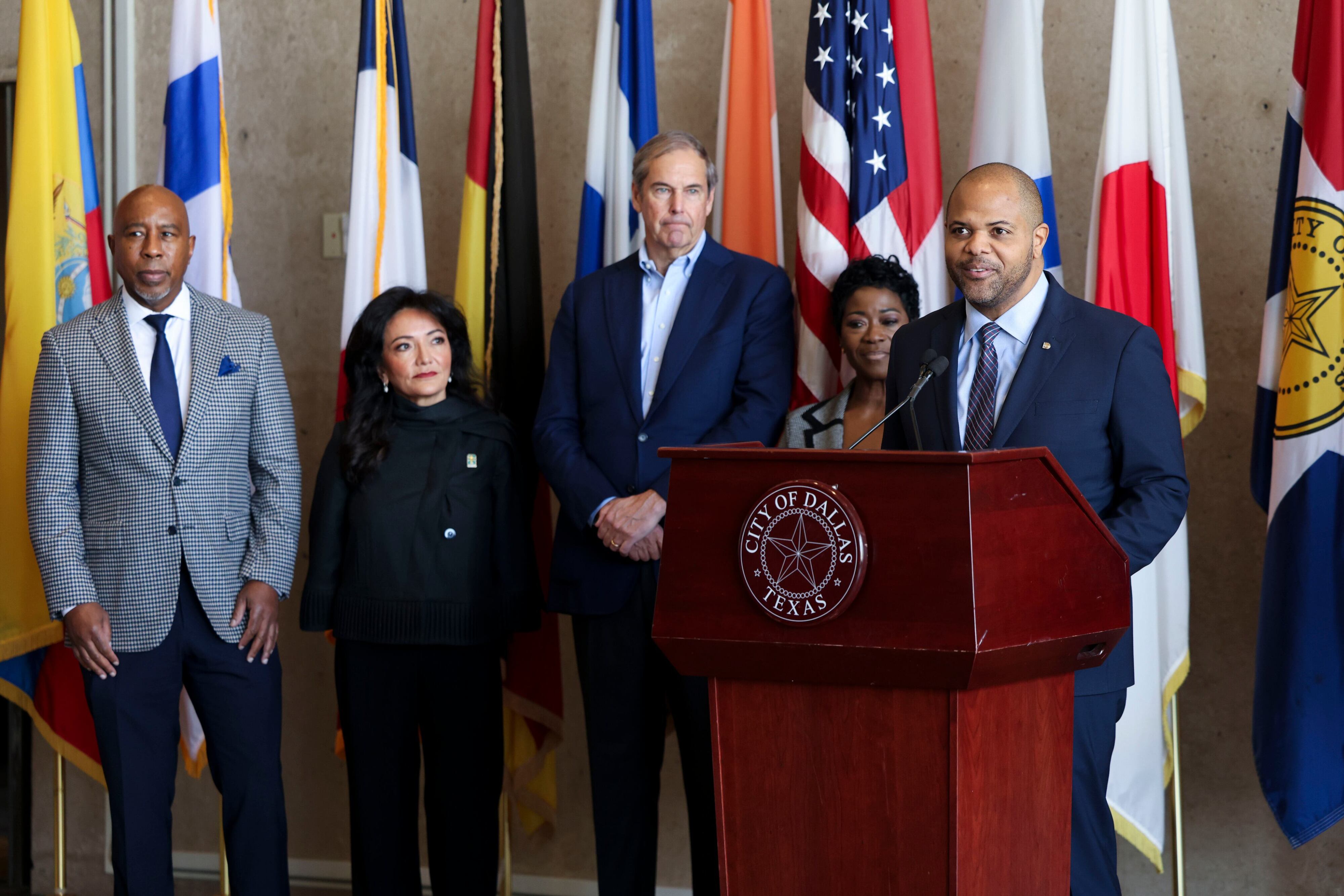 Dallas mayor, city manager announce NYC trip to lure more corporations ...