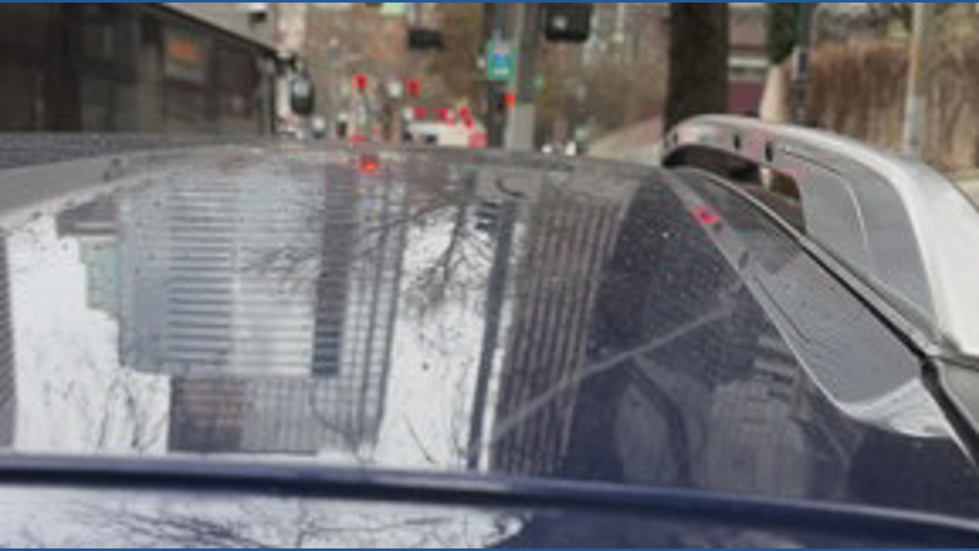 Snow seen falling in Seattle