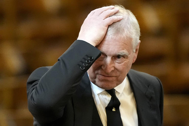 L'ex-prince Andrew sous-louait des cottages dans la résidence où lui ne ...