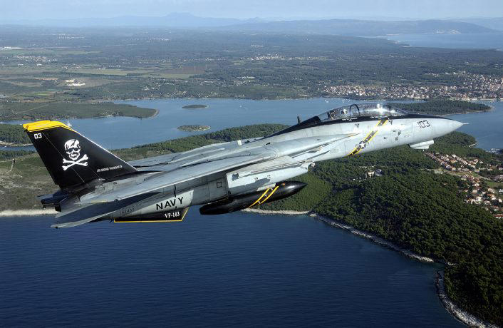 A US Navy F-14D Tomcat might return to the skies thanks to Congress ...