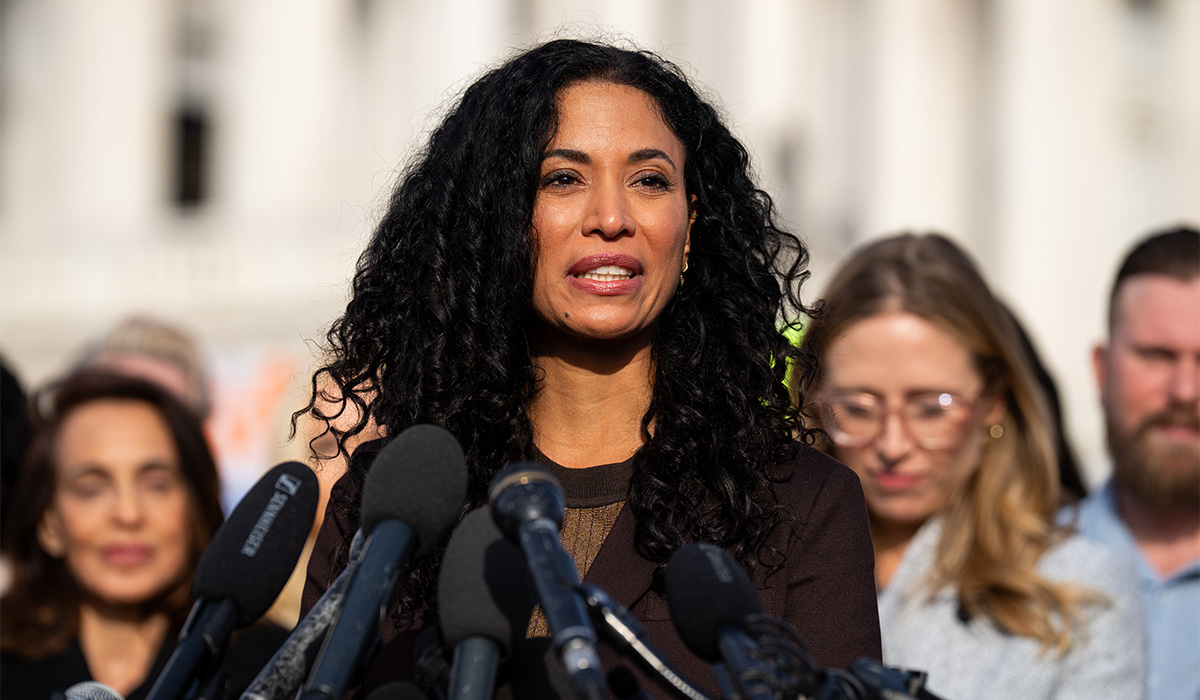 Who is Lisa Phillips? Jeffrey Epstein survivor to appear on Late Late Show