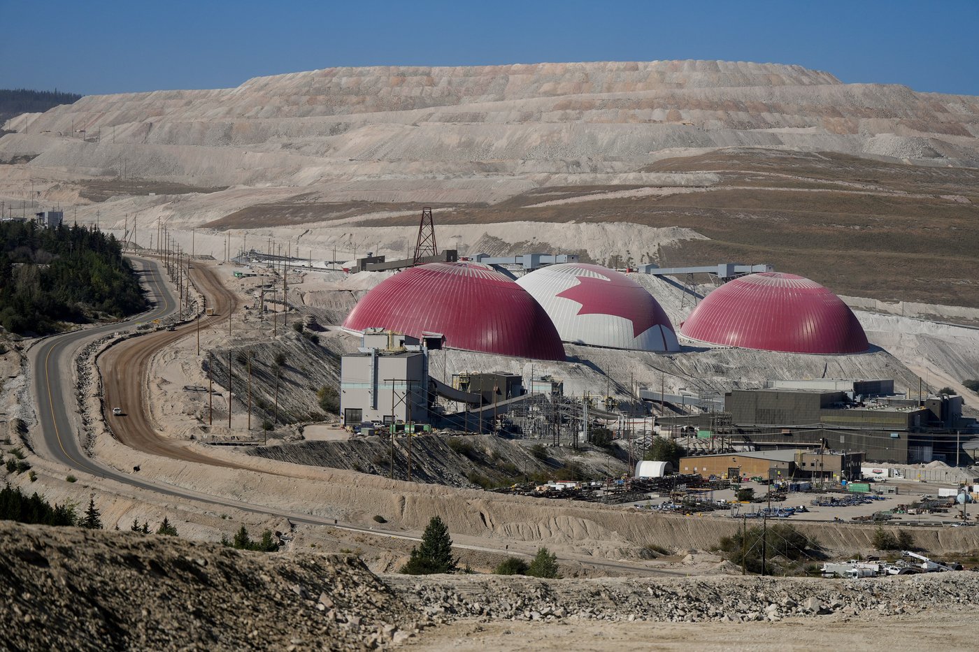 Teck Resources reports profit gains as it works to close Anglo deal