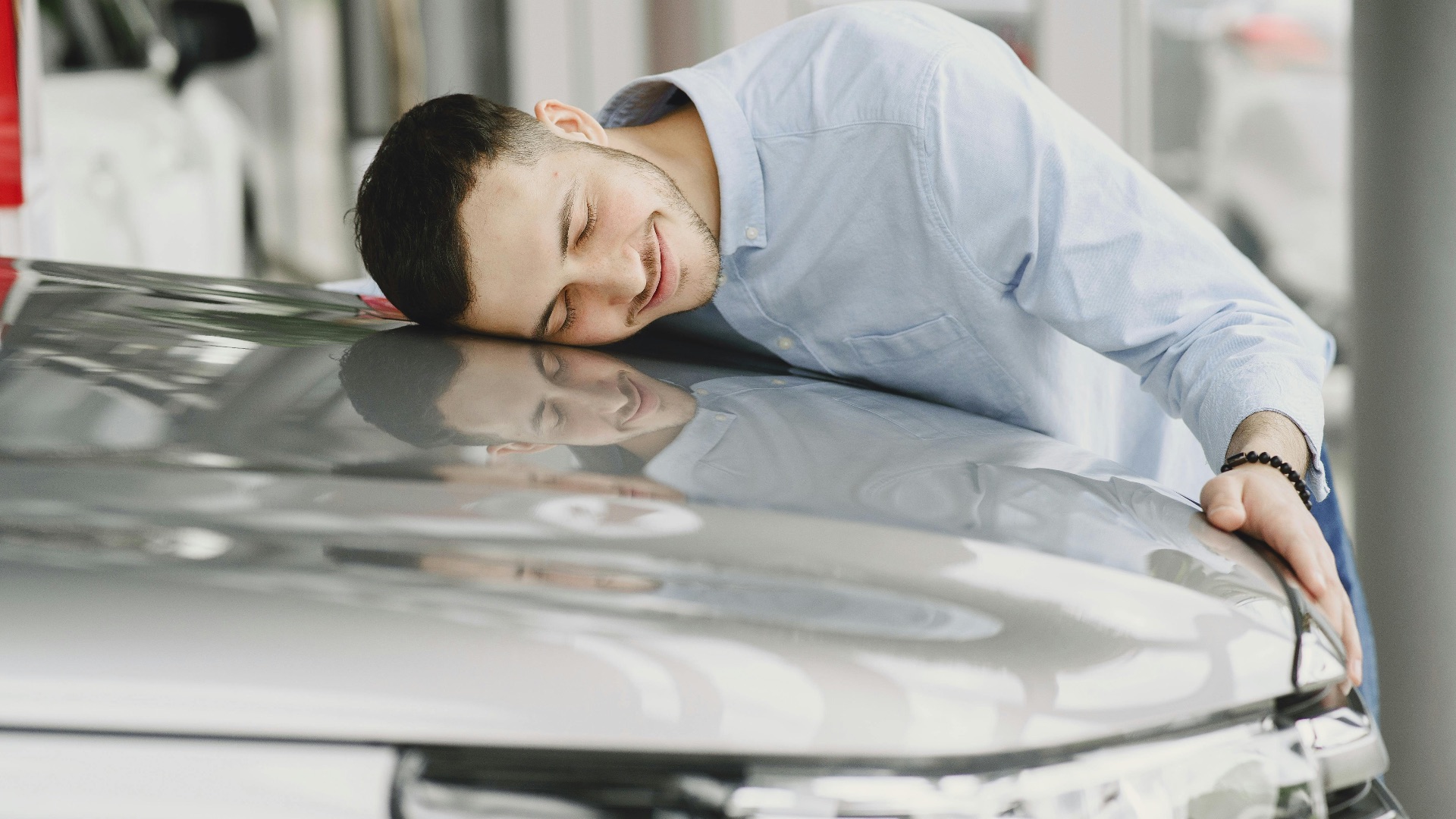 10 reasons people hold onto their cars & 10 why they replace them too soon