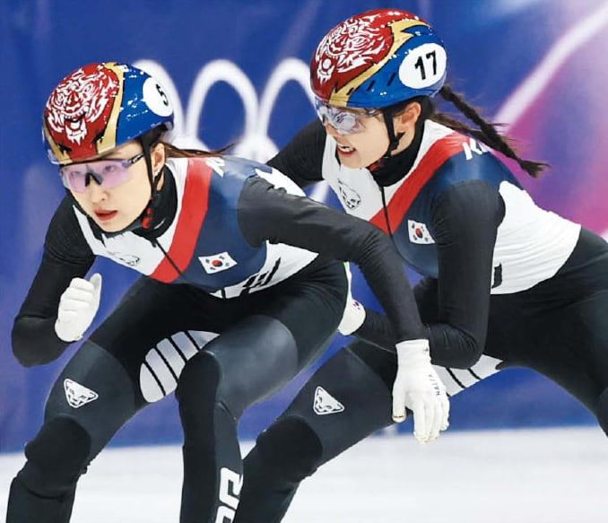 South Korea women's short track relay team wins gold in final laps comeback