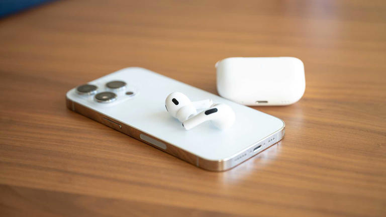 One AirPod not charging? Try this simple fix