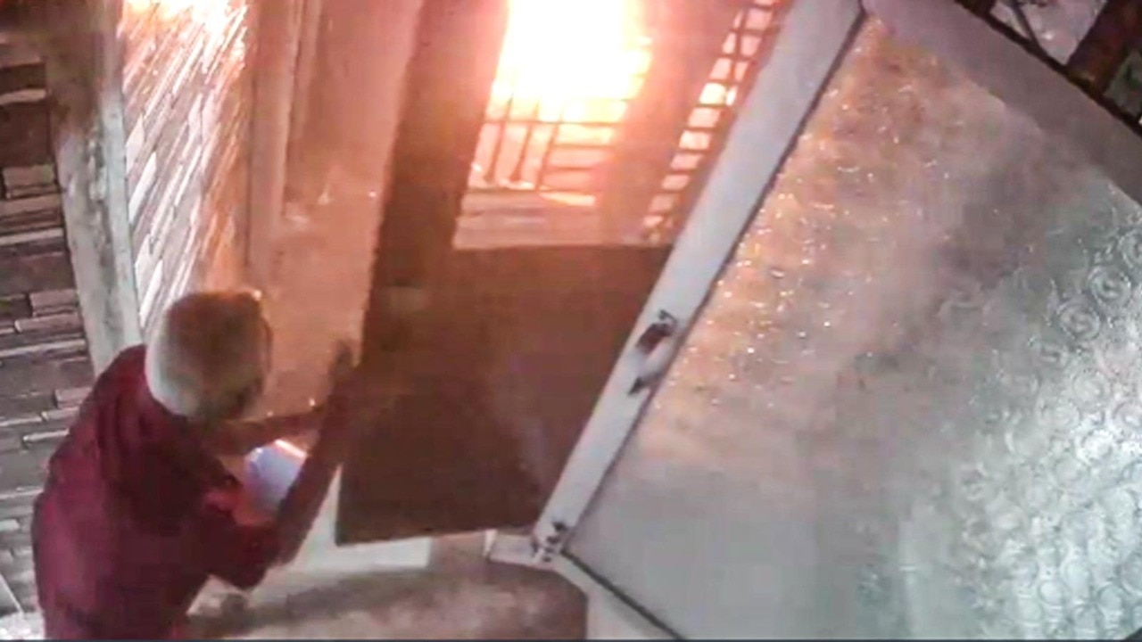 Watch: Man thrown off seat after powerful cylinder blast rips through ...