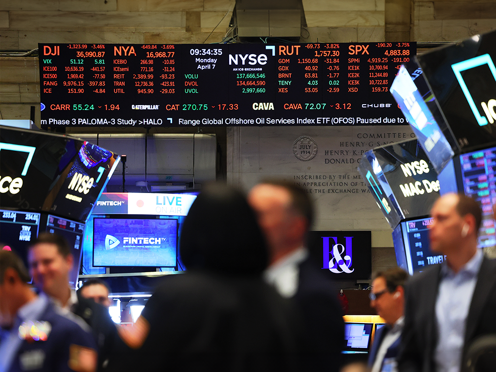 US market | Credit concerns mount: Blue Owl Shake-Up weighs on US ...